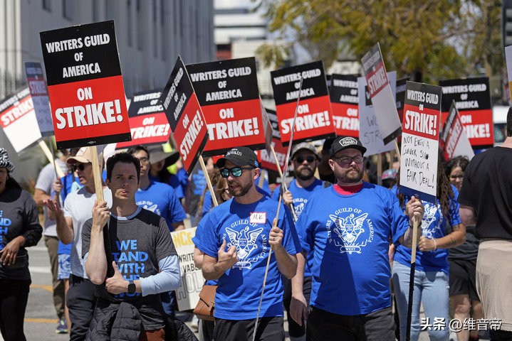 10,000 Hollywood screenwriters strike for first time in 15 years - iNEWS