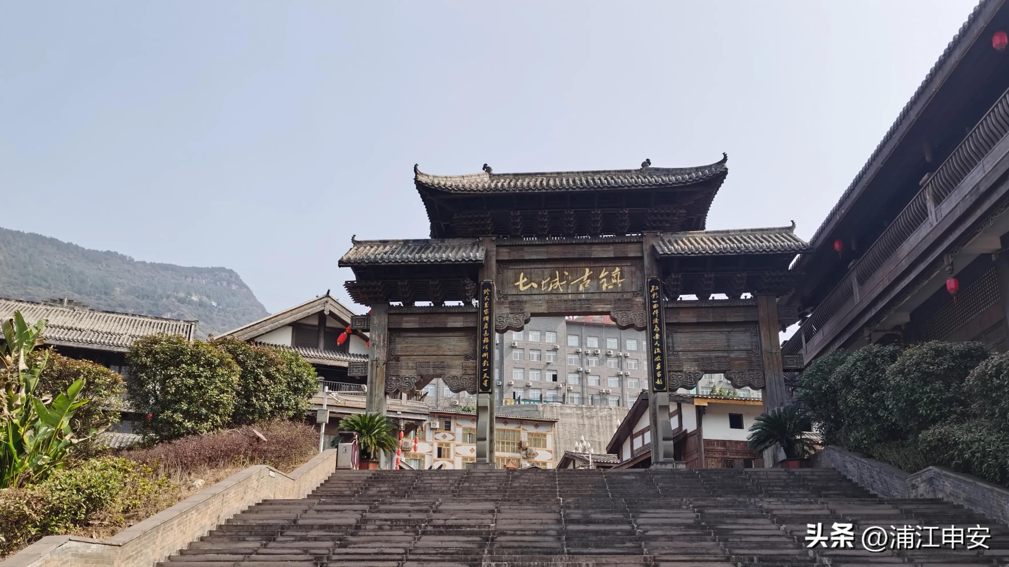Tranquil and unsophisticated Tucheng Old Street Xishui Walk in Qianbei ...
