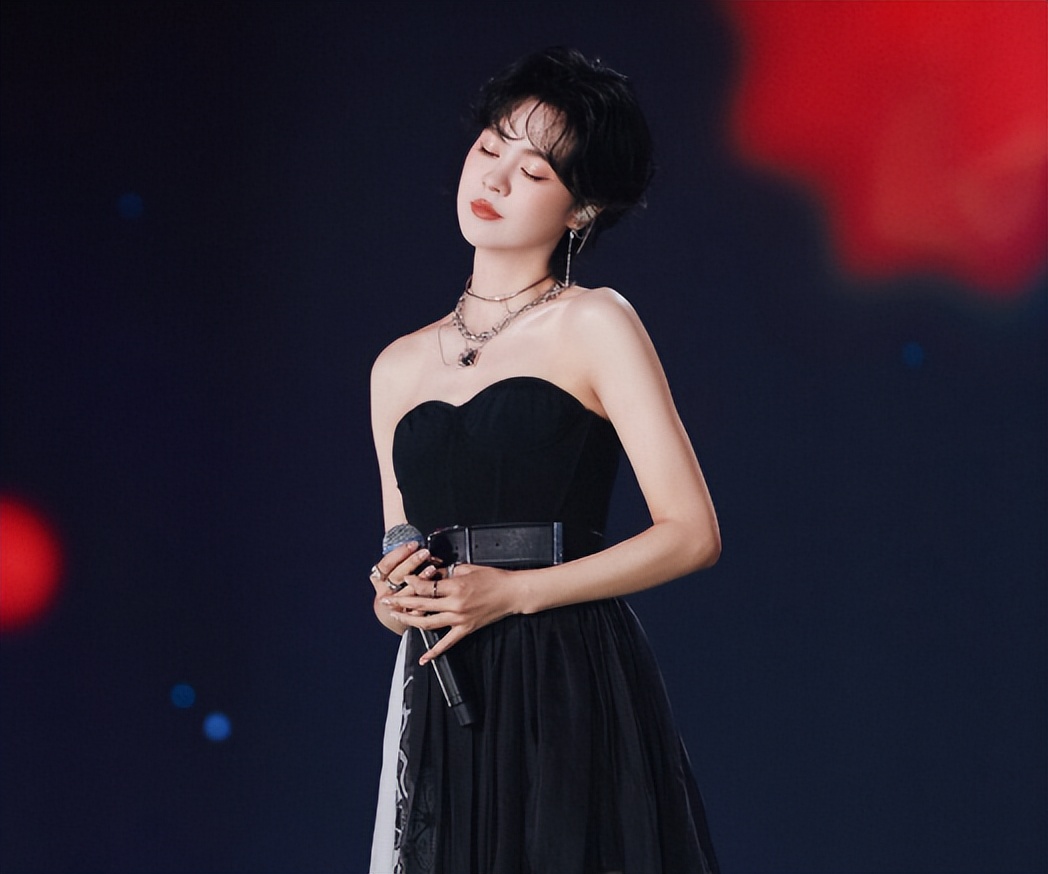 Yu Kewei: He has been tepid for many years since his debut, and became popular on the Internet ...