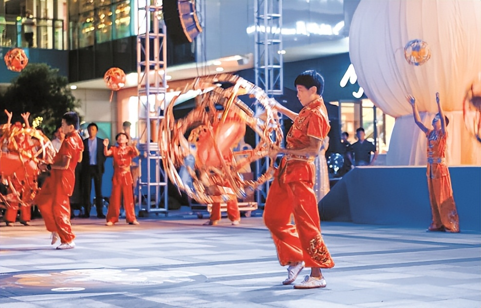 One of China's Best Rolling Lantern Art - iNEWS