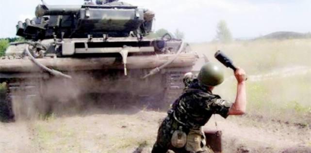 How far can Chinese, American and Russian soldiers throw grenades? Russia 62 meters, the United ...