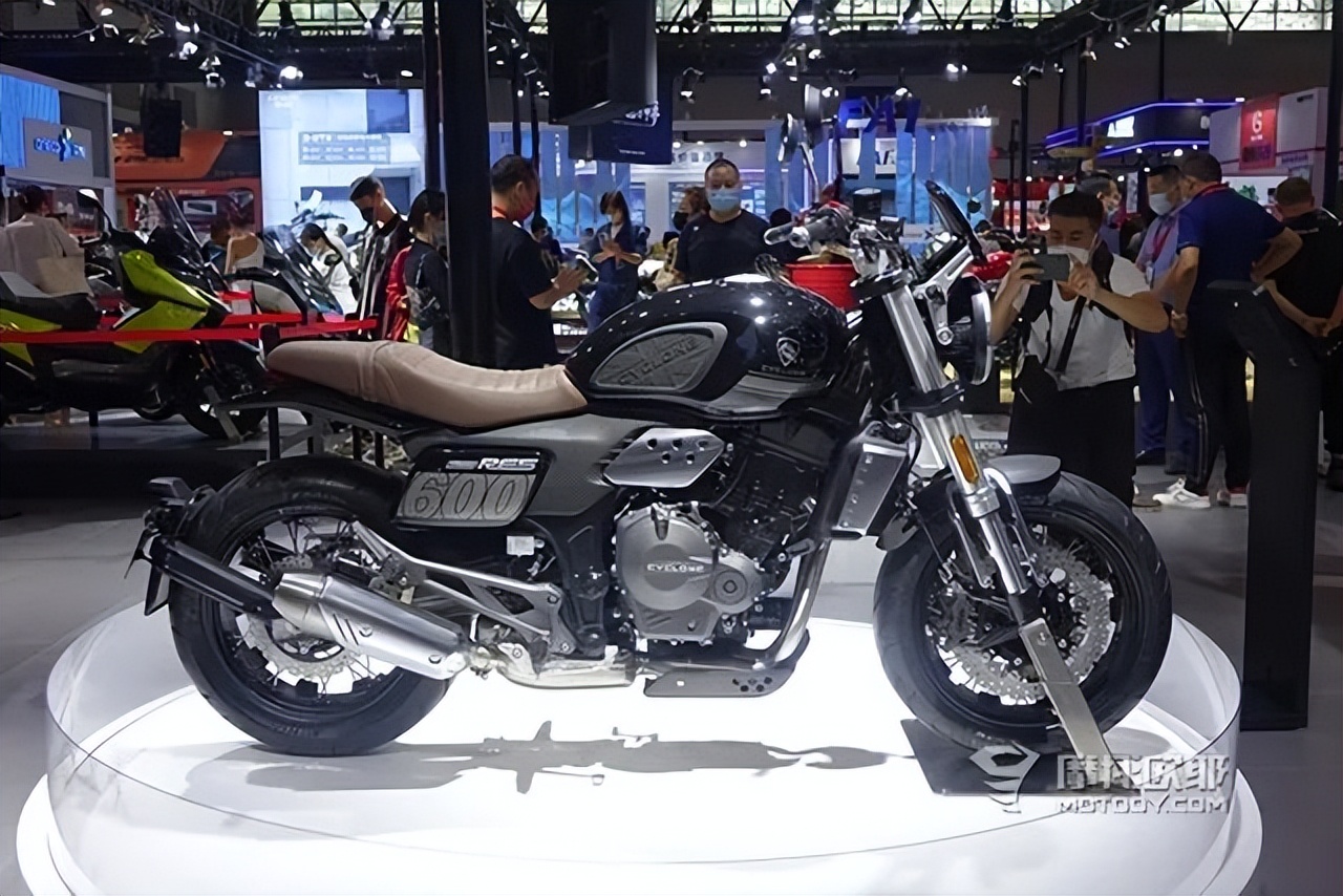 RE560 road test spy photos exposed, power and torque surpass rivals at ...