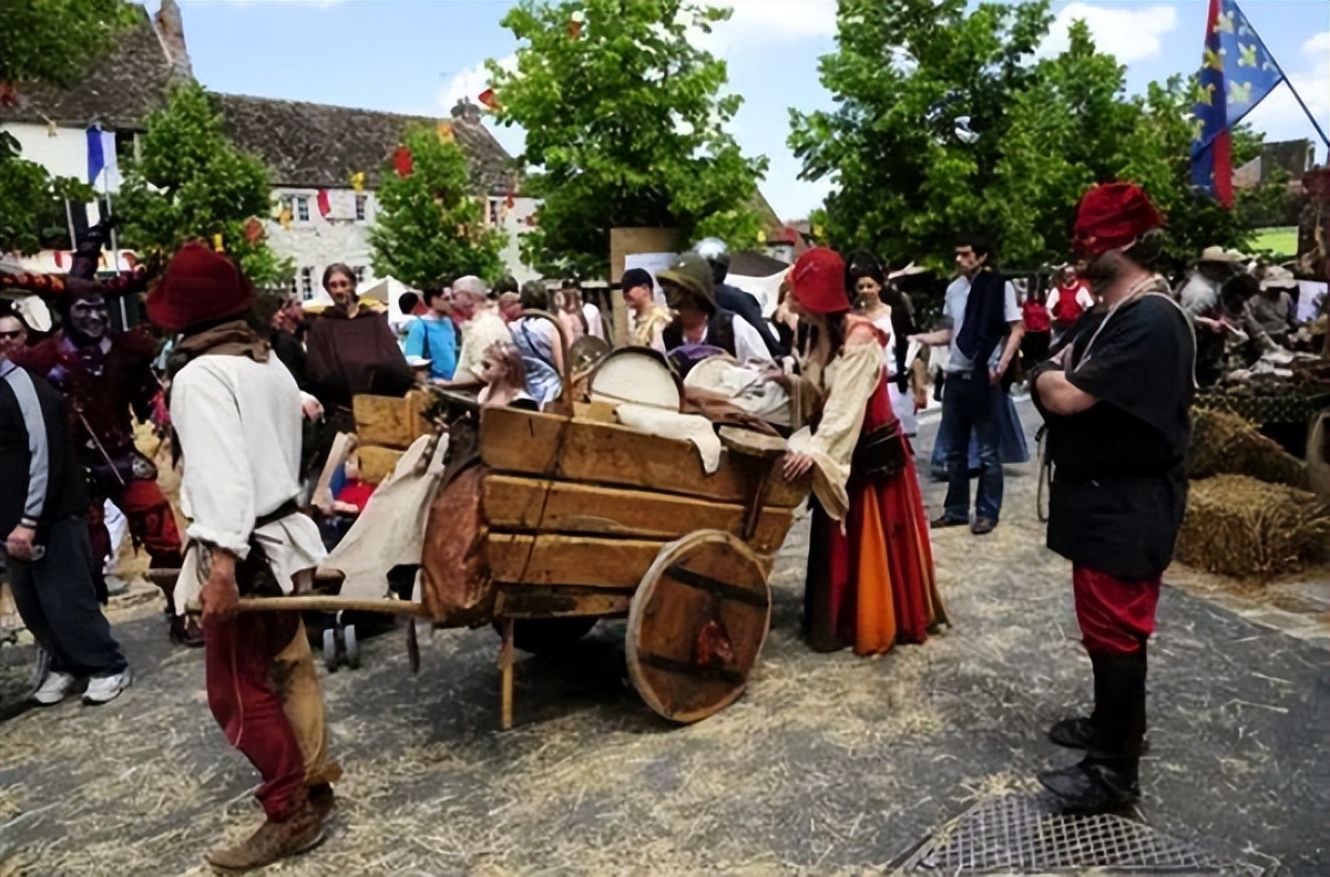 Ancient Austrian Traditional Festivals: Looking Back at the History of ...