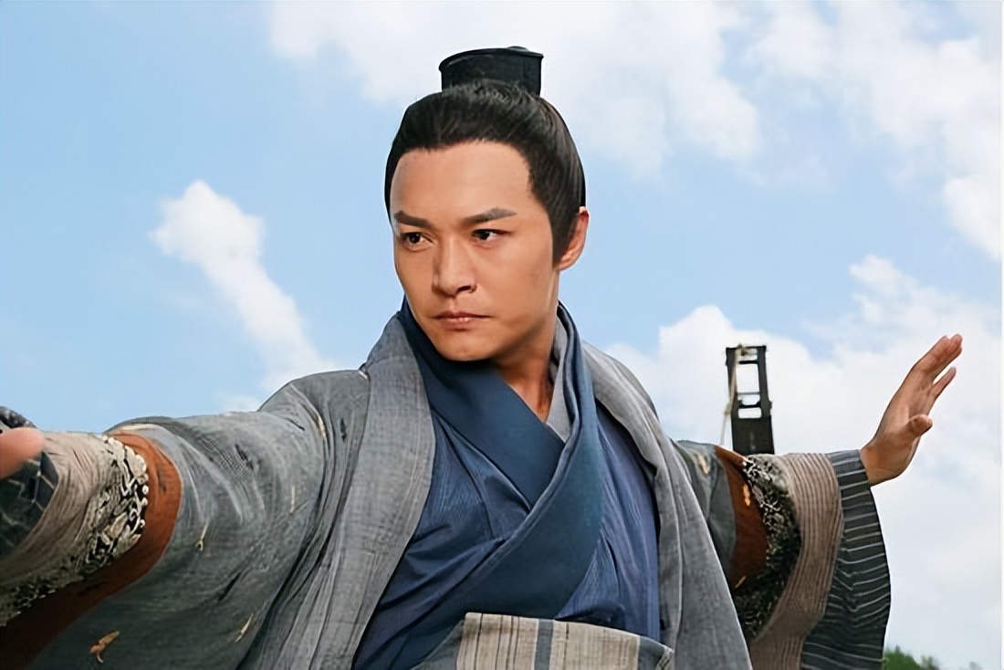 Are Jin Lun and Guo Jing on a par?If you say yes, you are wrong. 16 ...