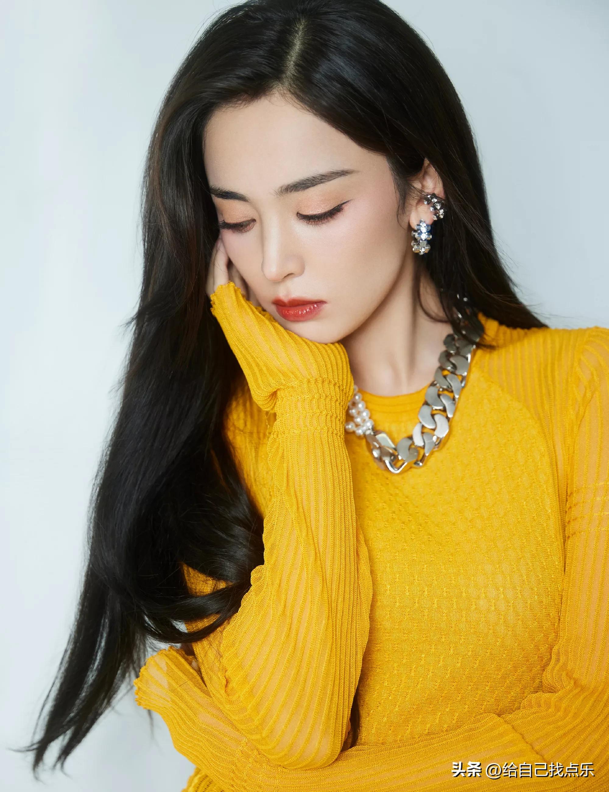 The stars twinkle and embellish the long starry sky - Guli Nazha - iMedia