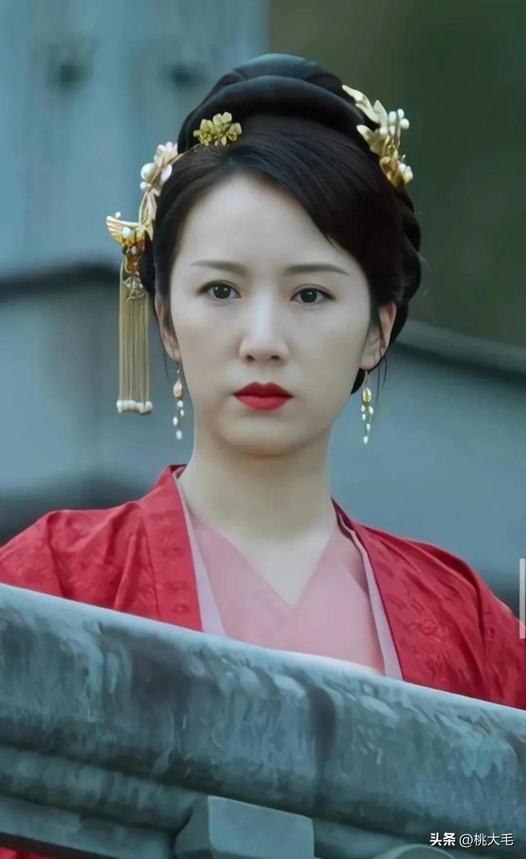 How important is an actress's looks?Just look at Li Nian in "Fighting ...
