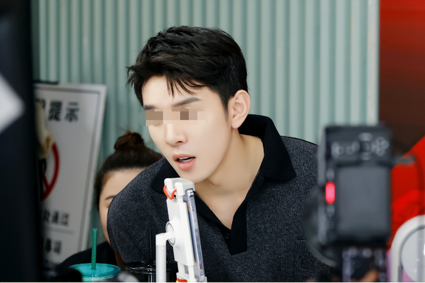 Lost millions of followers, apologized and offered goods at the same ...