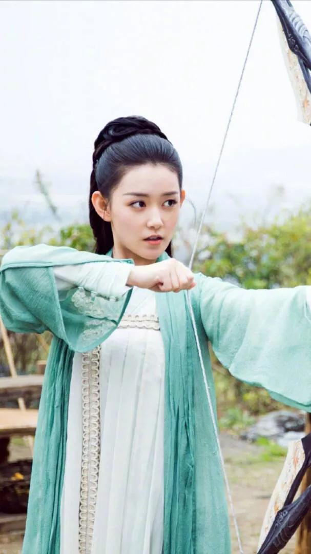 The official announcement of the online drama "The Moon in the Flower Room", starring Jiang Yiyi ...