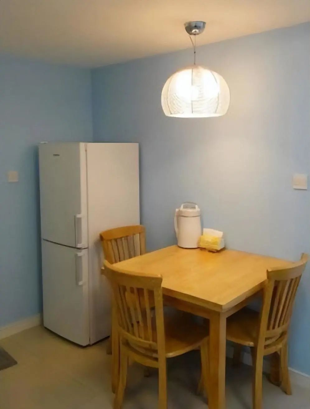The 42-square-meter new house, the bathroom is only as big as a palm ...