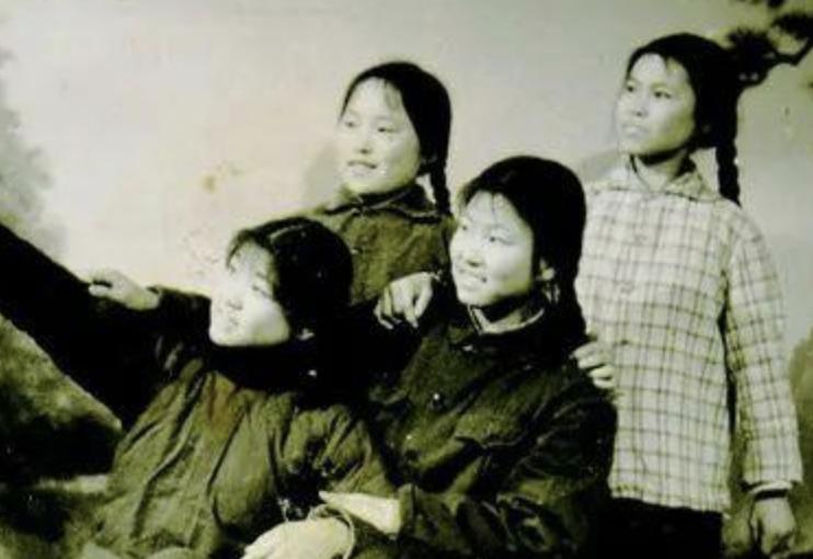 Singer Lu Xiumei: Reluctant to abandon her imprisoned husband, she died ...