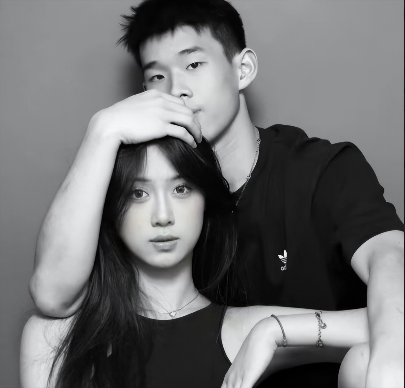 Golden boy and jade girl! Lin Wei and the first beauty official of the women's basketball team ...