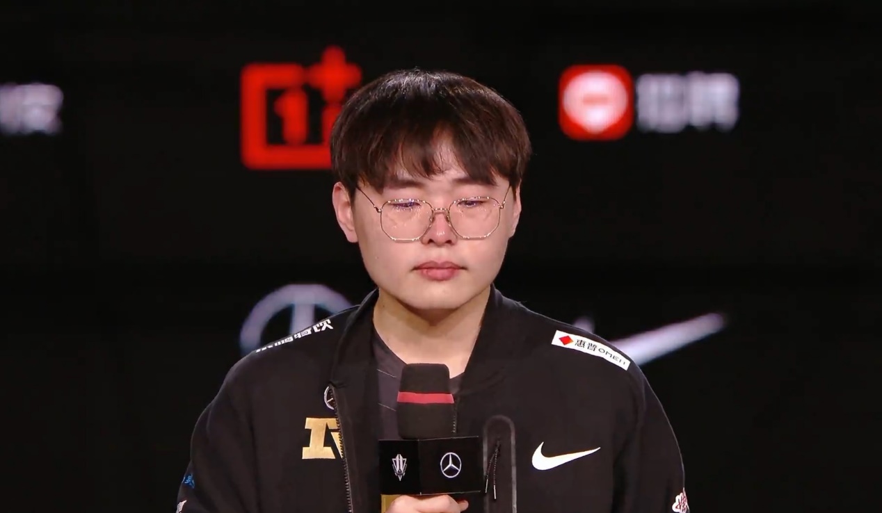 Within a year, save Uzi and RNG one after another!The story of Brother Breath touched the ...