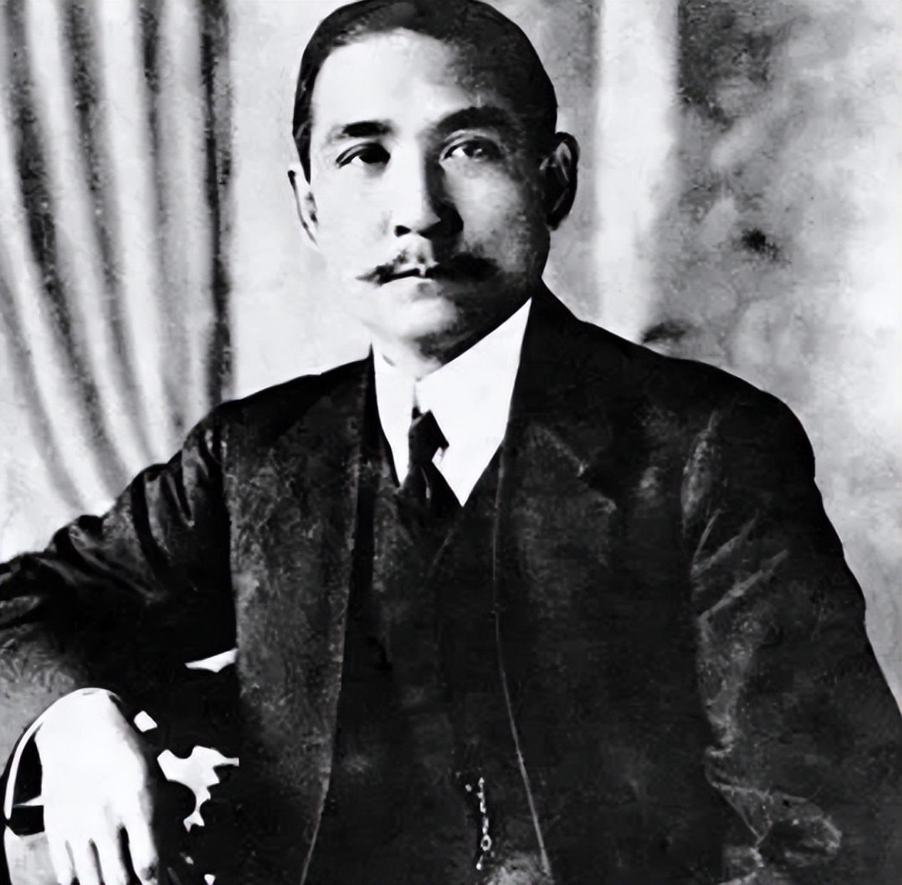 "Peace General" Zhang Zhizhong: Once a sharp knife of Chiang Kai-shek ...