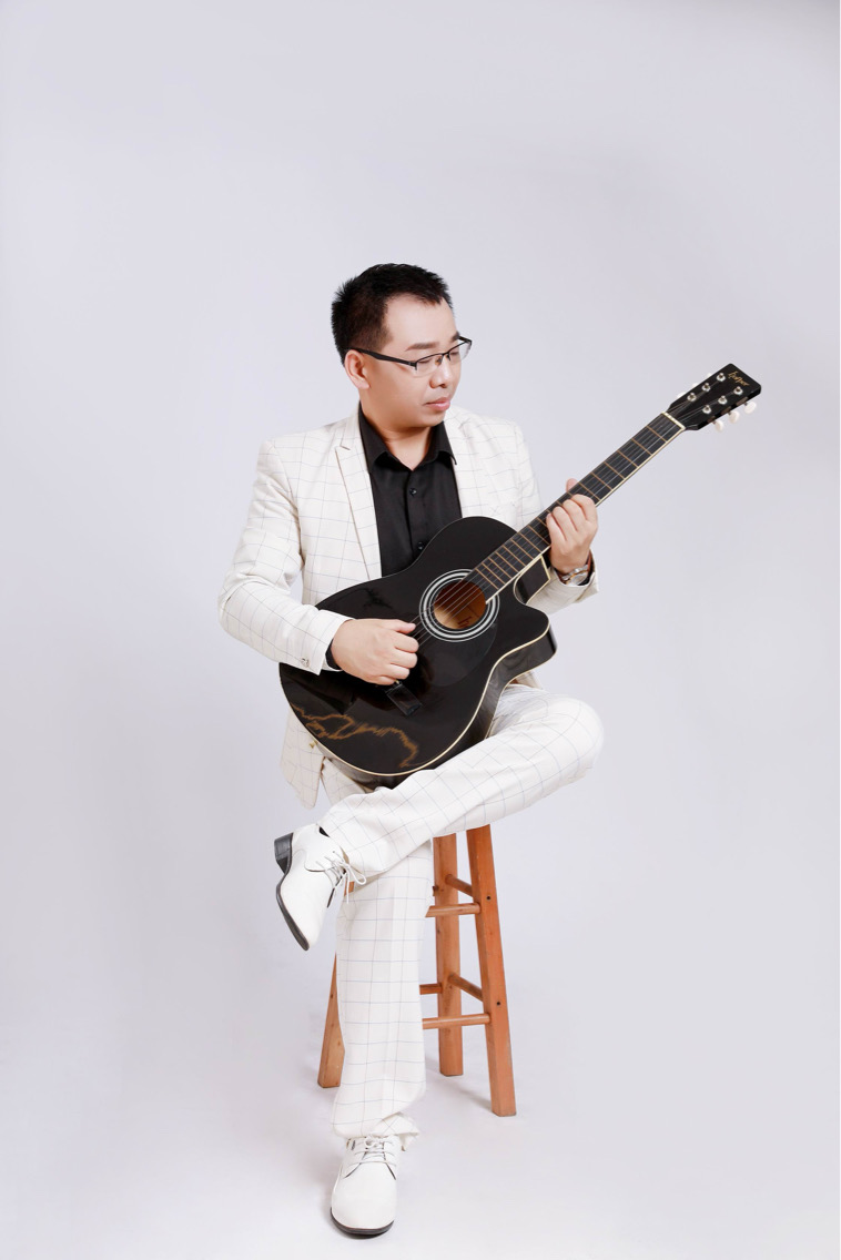 Zhao Hui releases new song "The World and You Will Always Be With Me ...