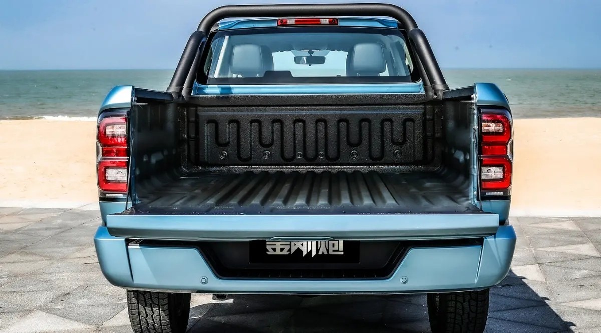 Strong power + powerful equipment, the King Kong Pao AT model lights up ...