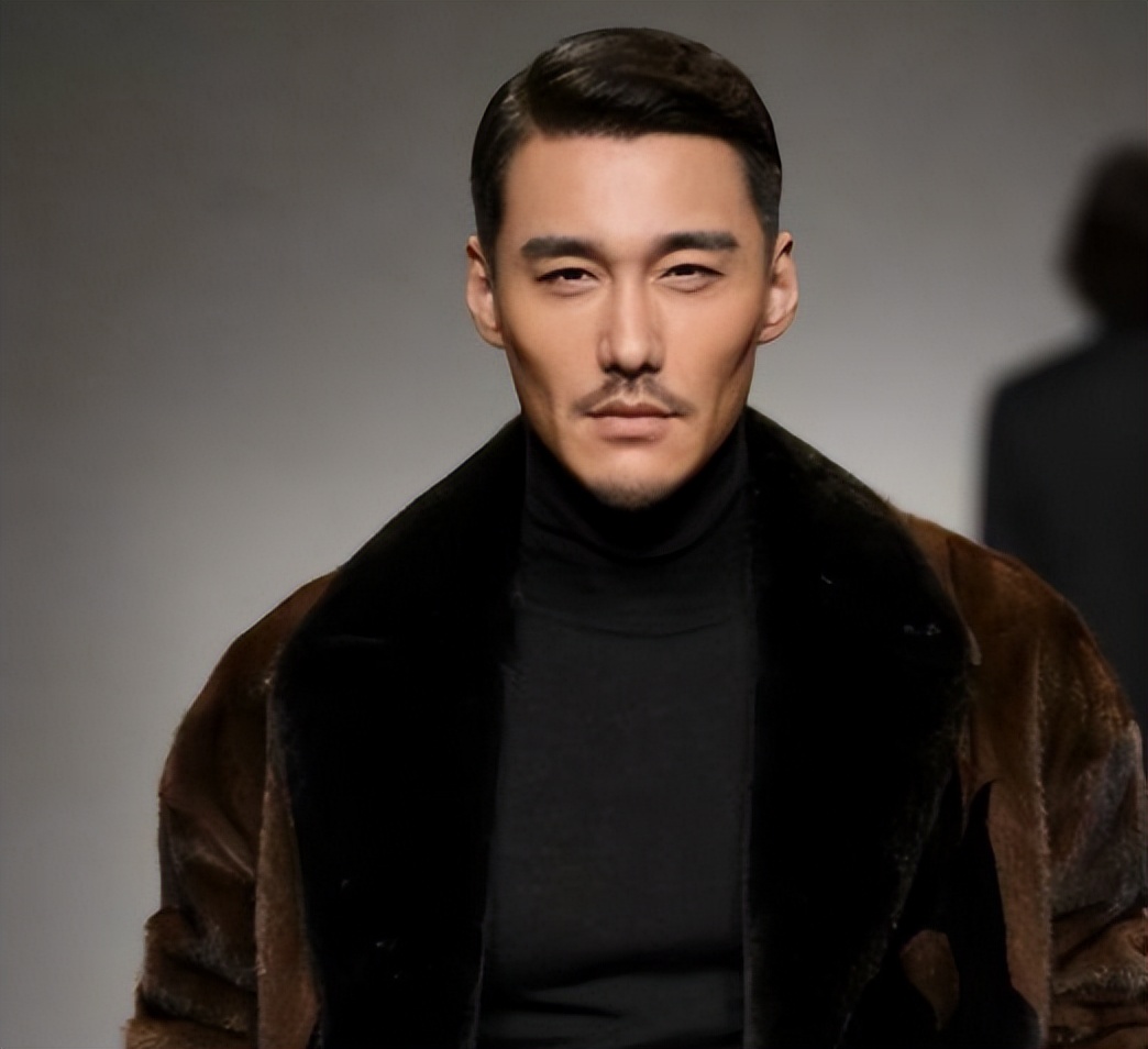 51-year-old Hu Bing dressed as Liang Shanbo with a beard, but was ...