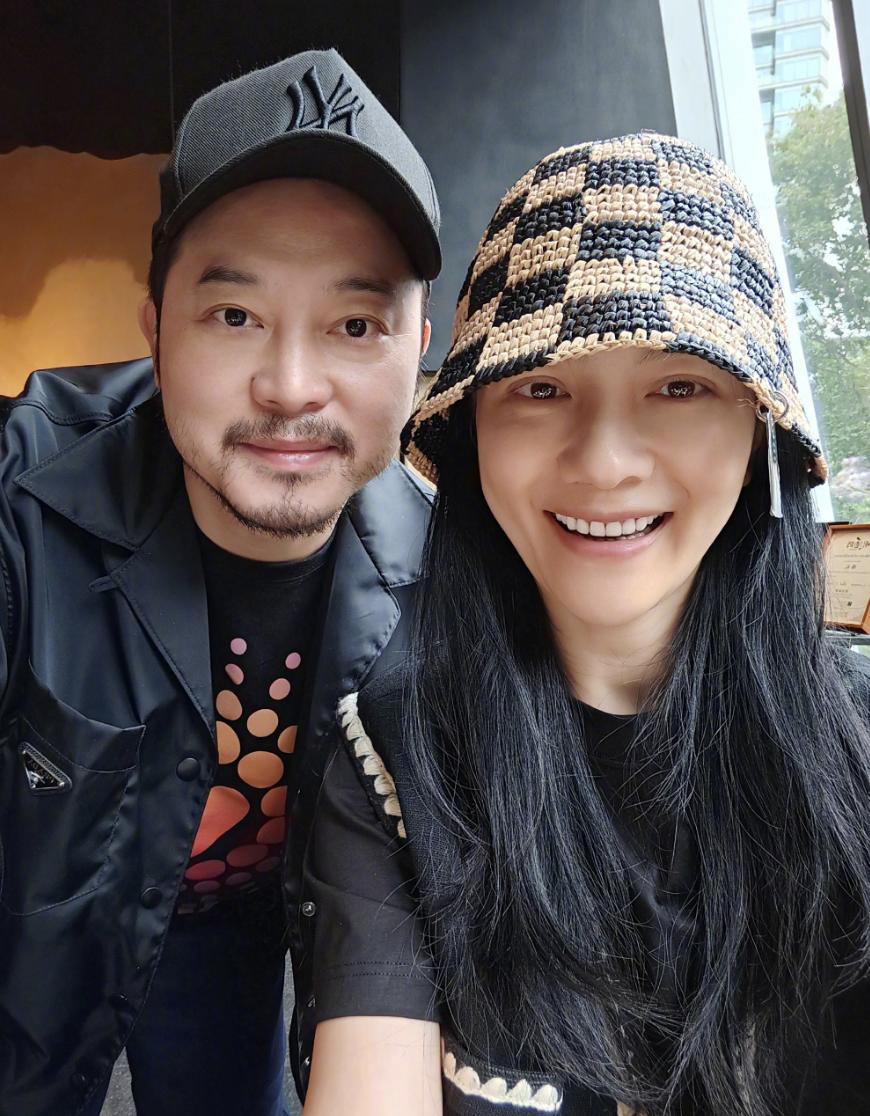 Sha Yi's 520 photos show his wife and children, Anji and Xiaoyuer's ...
