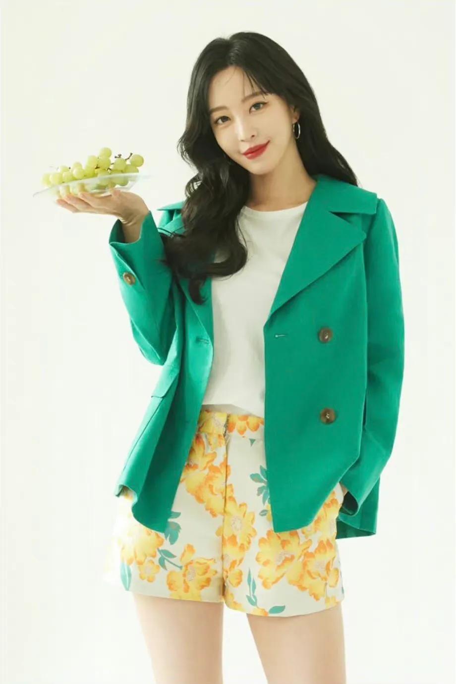 Korean goddess-level actor, since his debut, his popularity has been ...