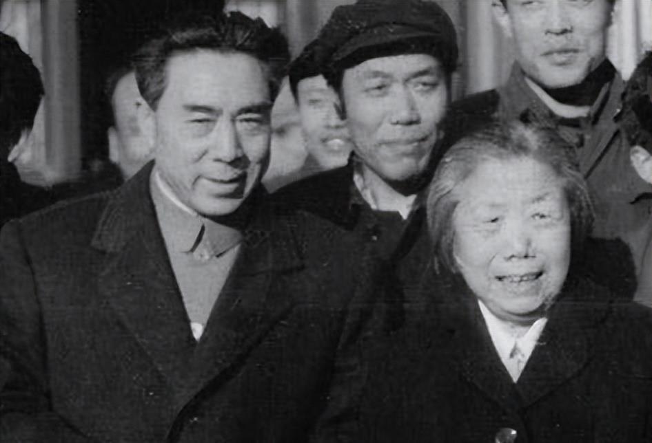 Chai Yunqing is the shadow of Premier Zhou. After playing the role of ...