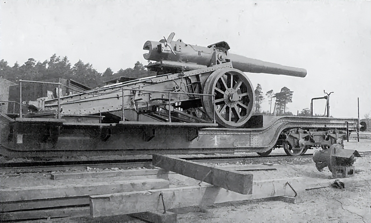 Expensive German boutique cannon - German K18 170mm cannon - iMedia