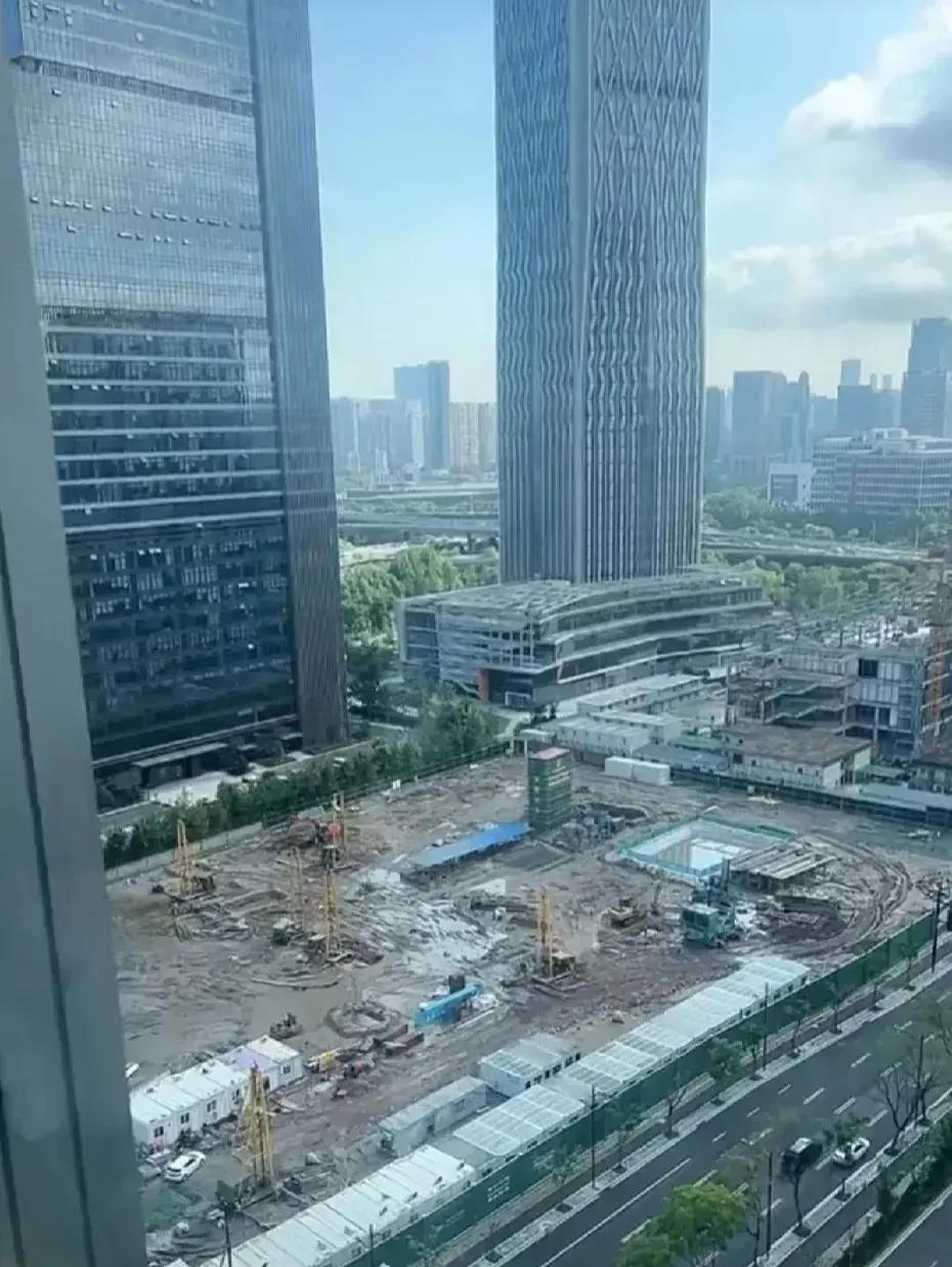 It was revealed that Wei Ya bought land in Binjiang, Hangzhou for 30 ...