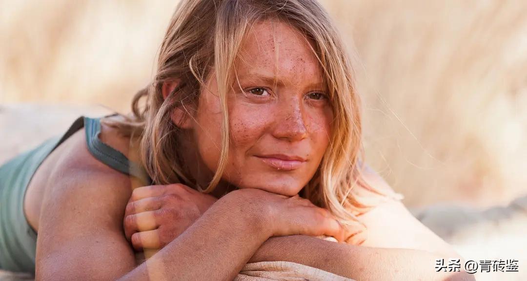 Fusion of Surrealism and Symbolism: "Camel in the Desert" - iNEWS