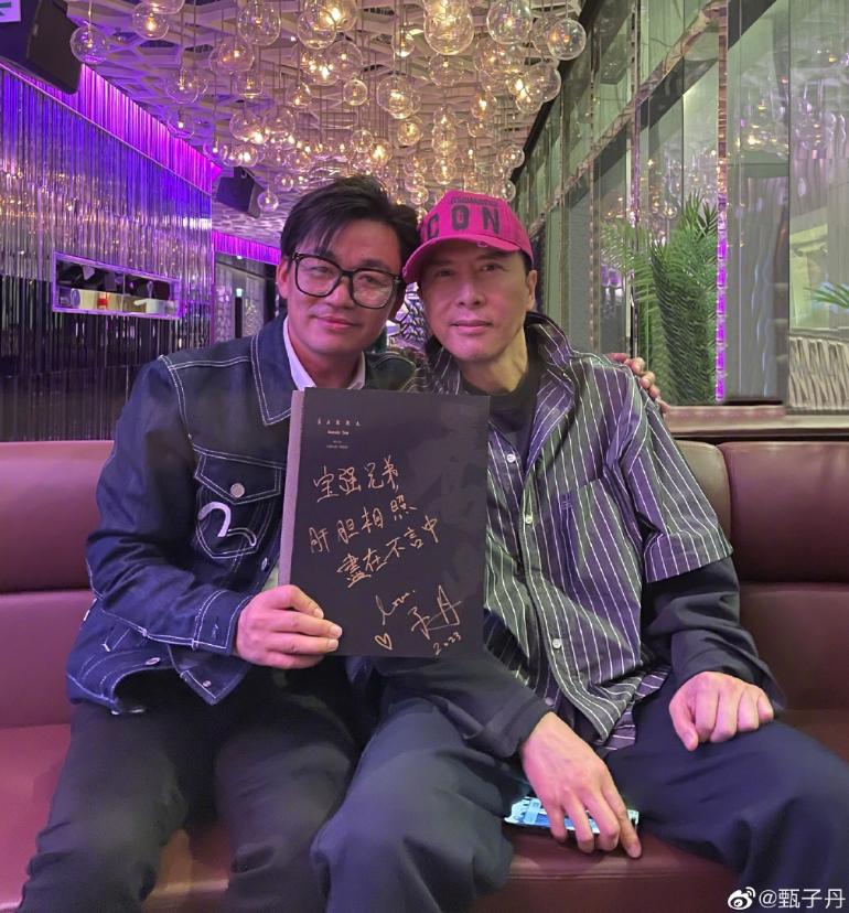 Baoqiang Wang and Donnie Yen had dinner together, they dressed up ...