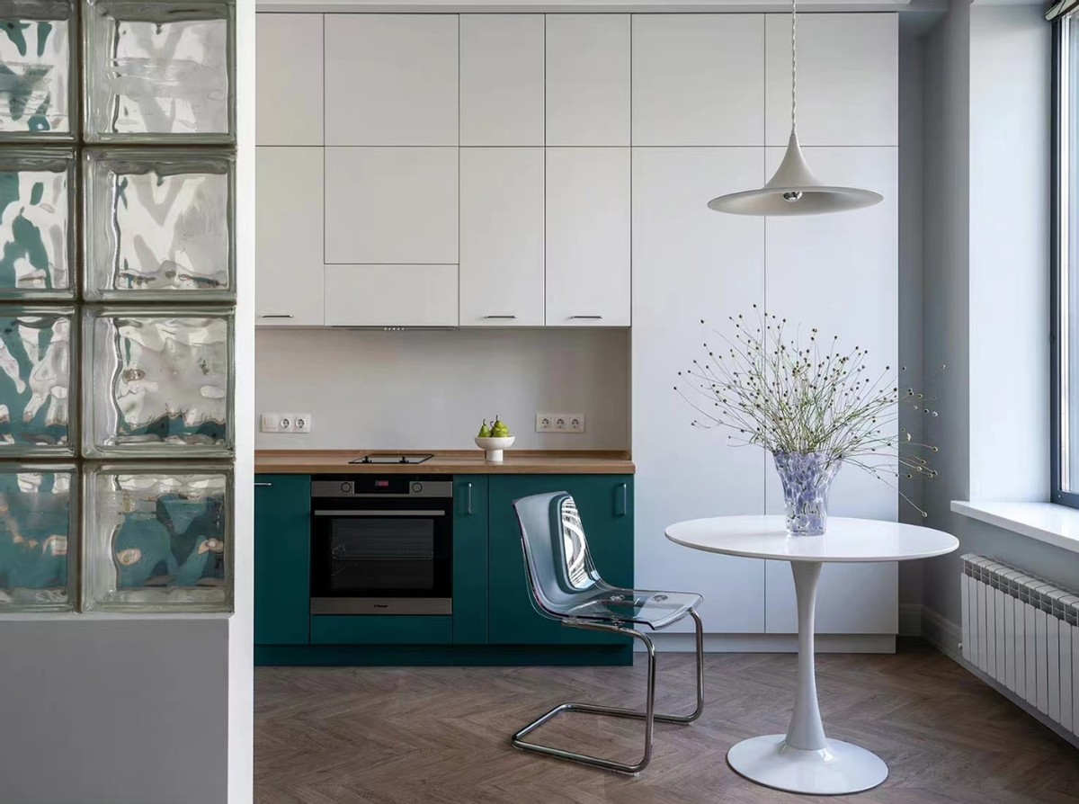 The decoration of the 31-square-meter small apartment is counterattack ...