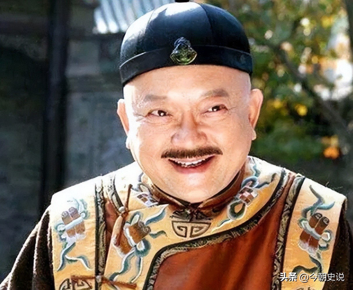 What kind of person is the controversial He Shen in history? - iNEWS