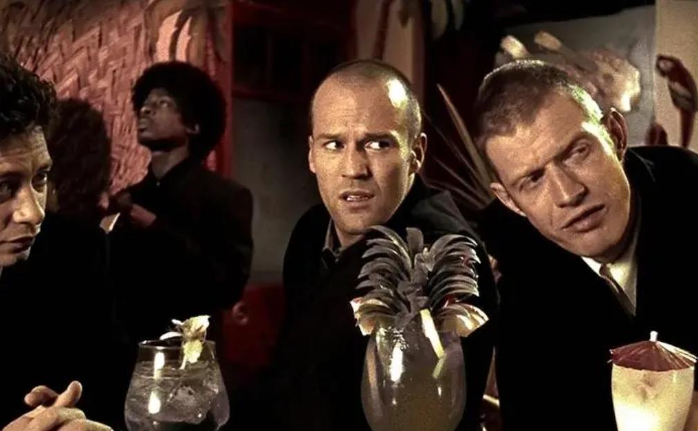 "Two Smoking Barrels": a classic British gangster movie - iNEWS