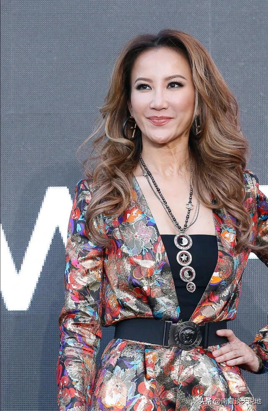 Coco Lee said: Never afraid of any difficulties, problems are always ...