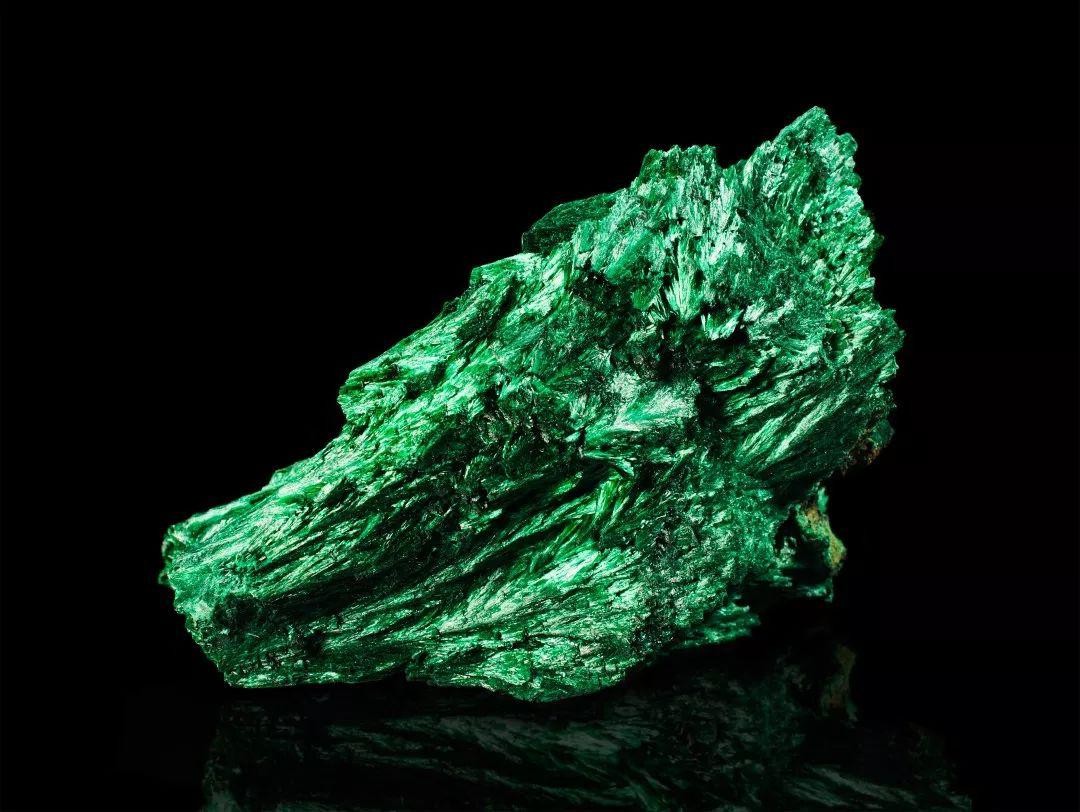 How to identify true and false malachite? - iMedia