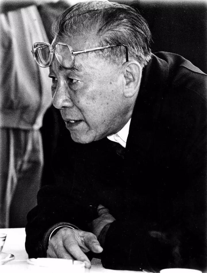 Li Xian read it to Yuan Geng Peninsula, Yuan Geng only dared to ask for ...