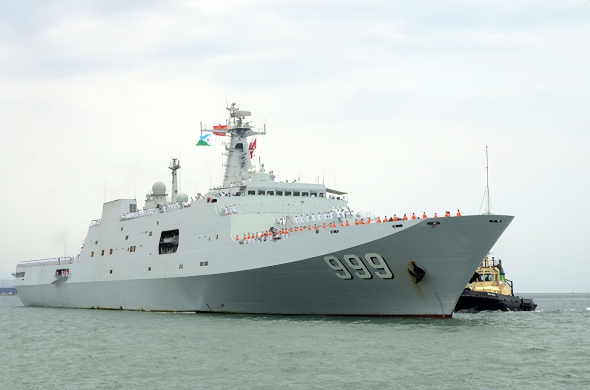 The Jinggangshan ship is fully loaded with weapons and headed for the ...