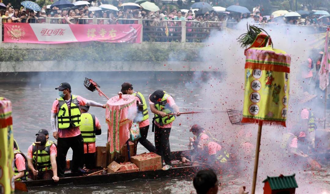 Shipai Village Dragon Boat Race: Harmonious Integration of Traditional ...