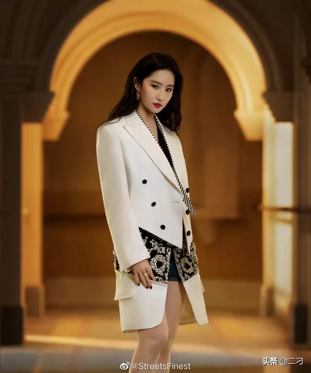 Liu Yifei, Di Lieba, Zhong Chu, Xigu, Ailing x LV 2022 autumn and winter women's wear show ...
