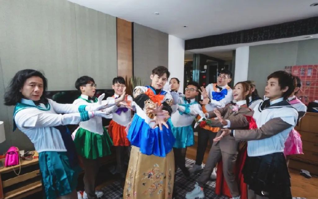 Fang Datong's younger sister Zhou Pakhao got married, and a funny ...