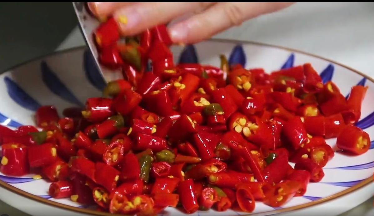 How do chicken feet get tiger skin?Teach you a secret to ensure that ...