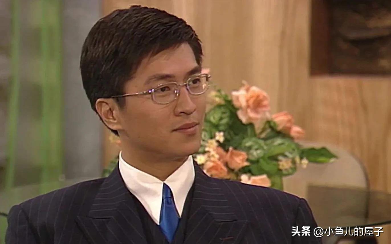 He is the most unpopular Shidi in Hong Kong. He has good looks, figure ...