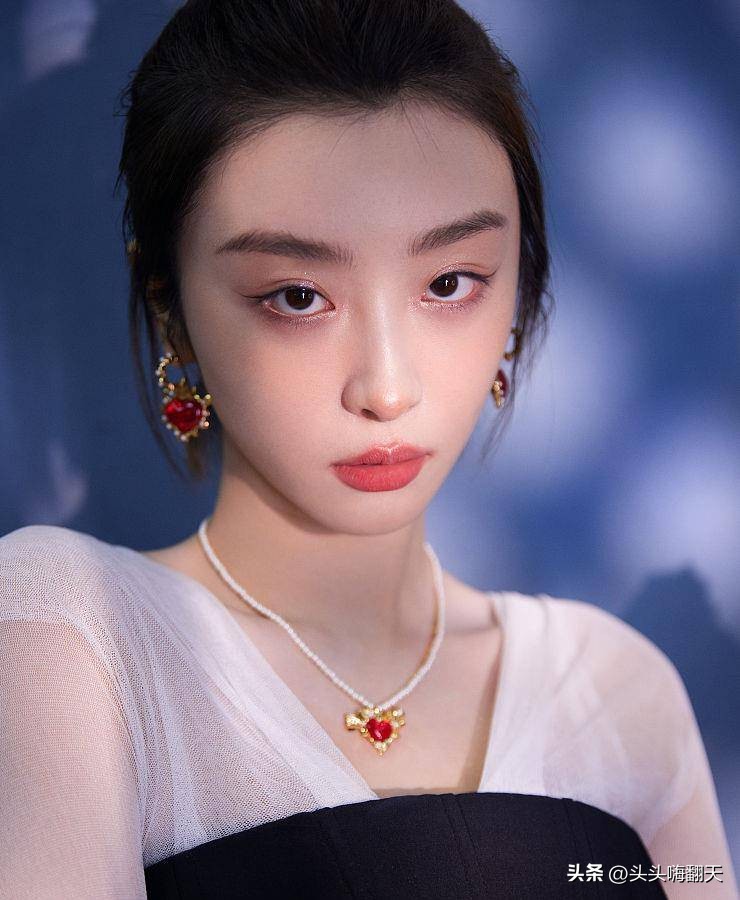 Zhao Xiaotang's ruby photo is so cute - iNEWS