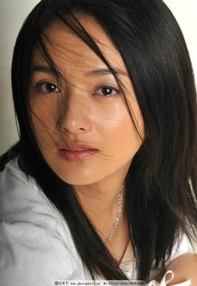 Beautiful actress Li Yiling - iNEWS