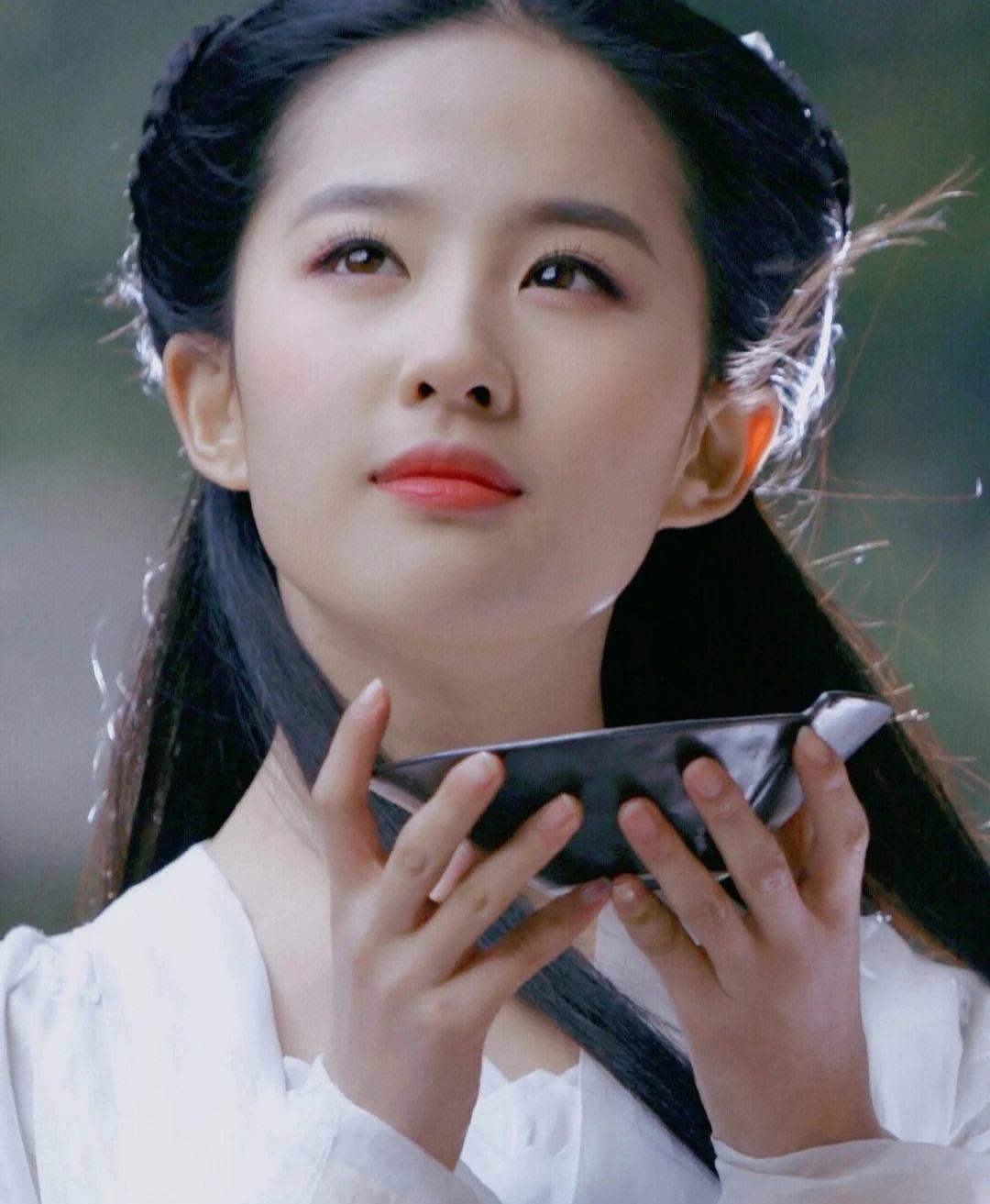 There is a kind of "competition" called Liu Yifei and Chen Jinfei ...