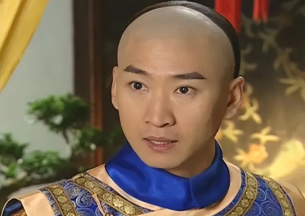 47-year-old Lin Xinru attended the event, suspected not to wear ...