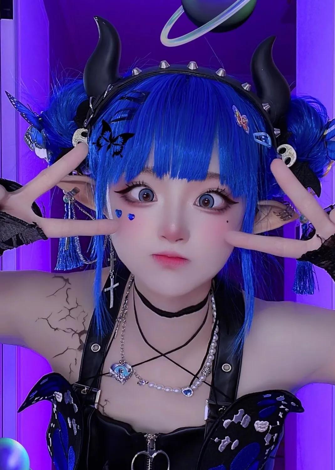 Do you like girls like cos ceiling two-dimensional beauty? - iNEWS