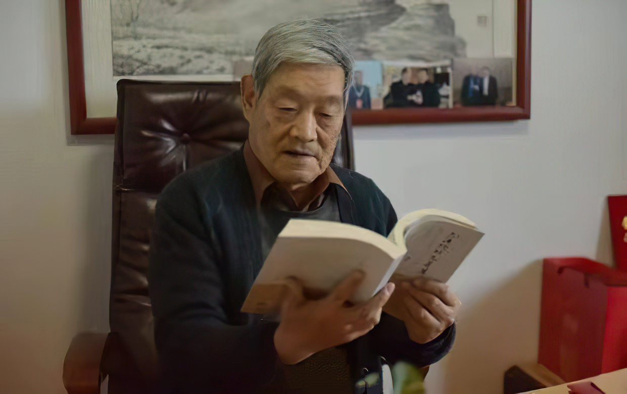 Yang Ruowen: Let's talk about Liang Xiaosheng and his "The World" - iNEWS