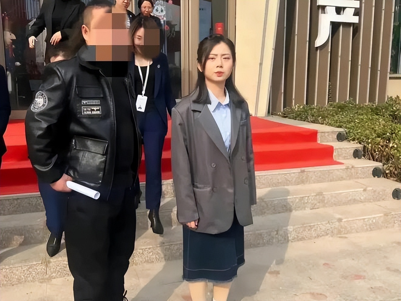 The supporting role of "The Knockout" became popular and made money ...