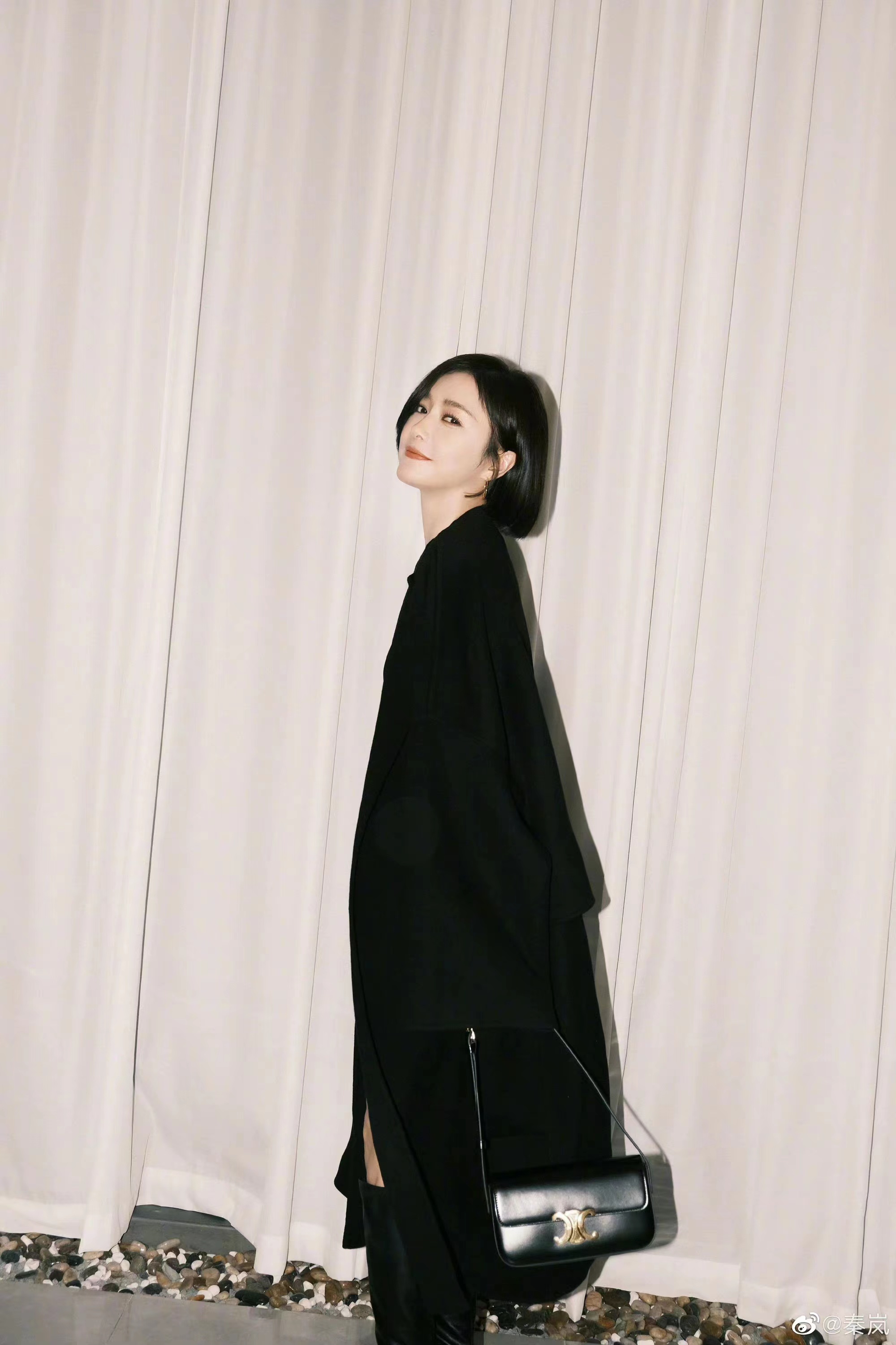 Qin Lan finally changed her hairstyle and cut a short bob haircut ...