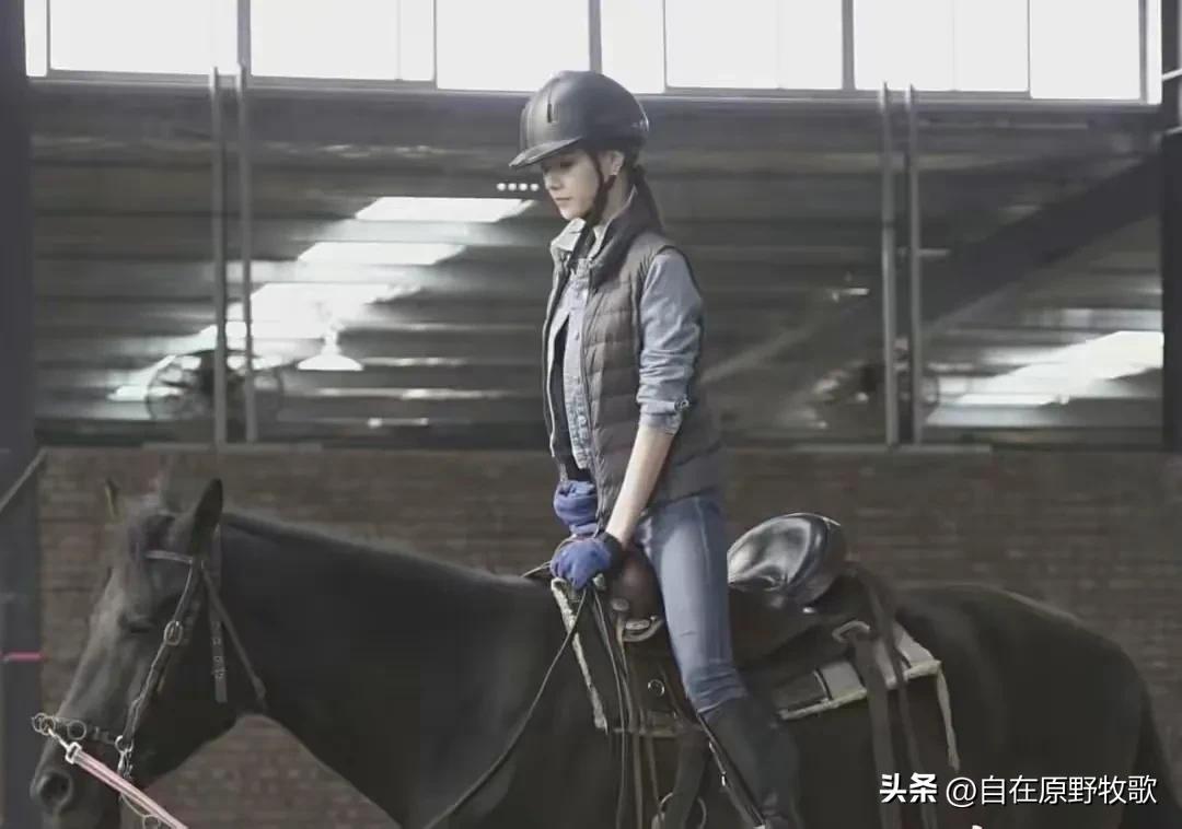 Daji" Naran posted photos of her life, proficient in guqin and ...