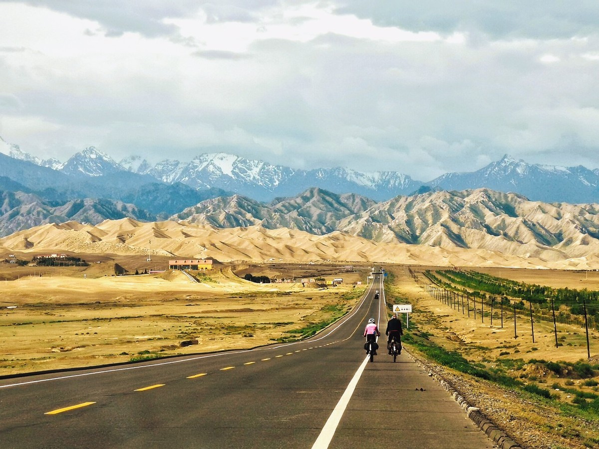 Open for four months every year, how beautiful is the Duku Highway ...