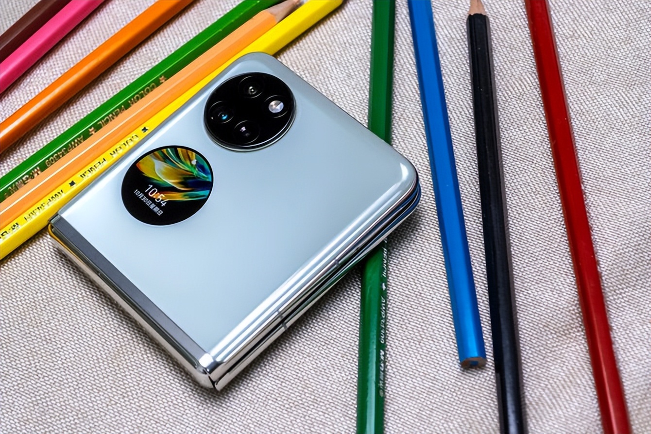 Experienced the Huawei Pocket S small folding mobile phone for half a ...